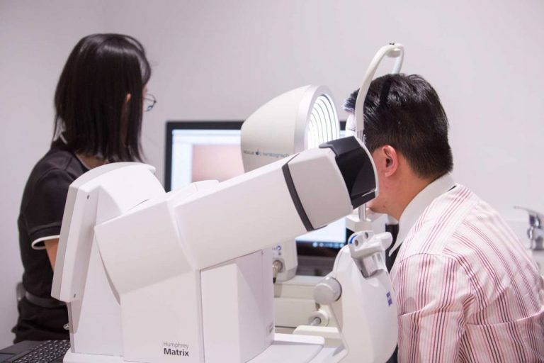 Lenticular Lenses: What They Are, How They Work & Who Needs Them